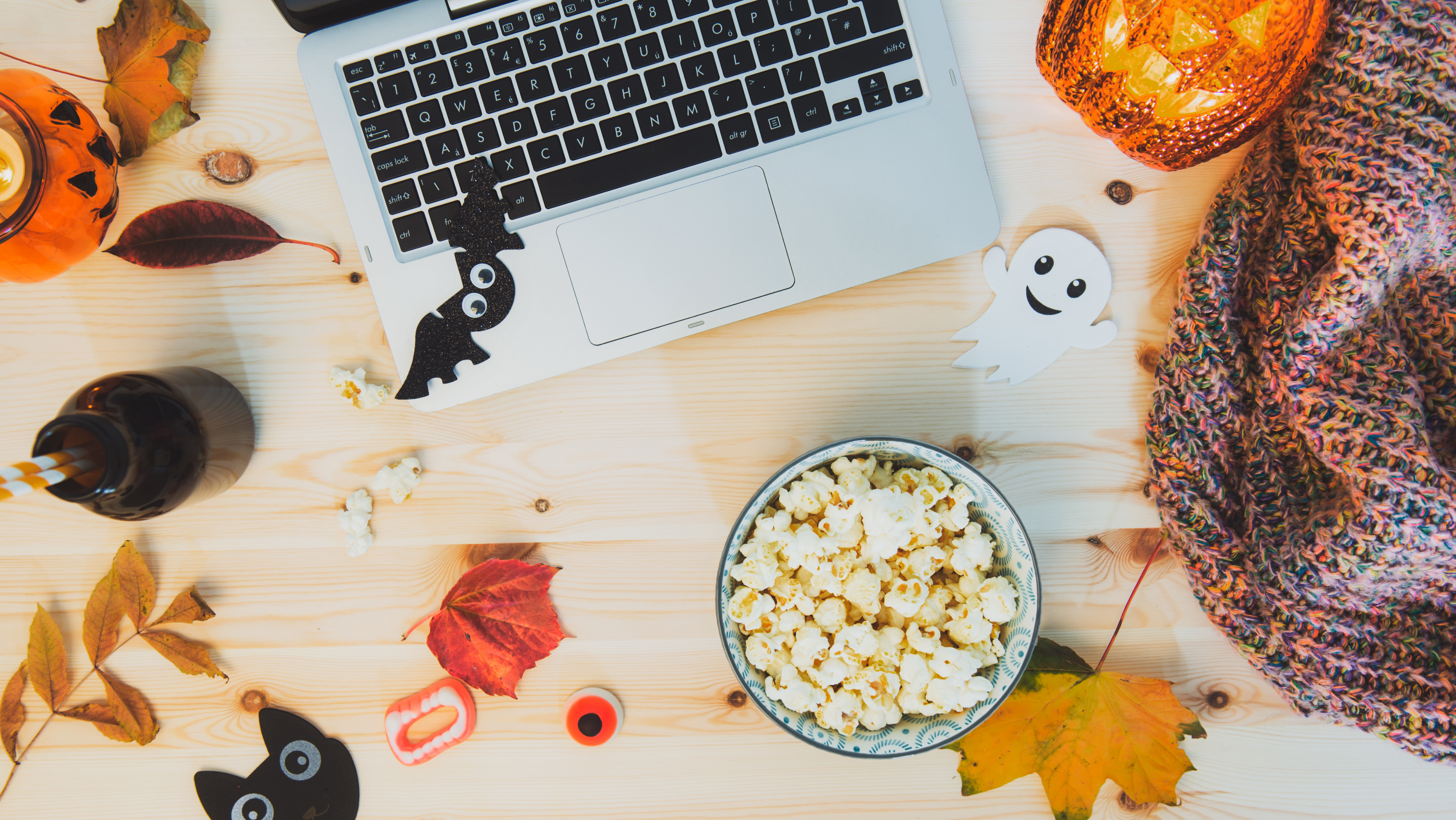 Delicious (and Spooky) Wine Pairings for Your Halloween Movie Night – Aervana